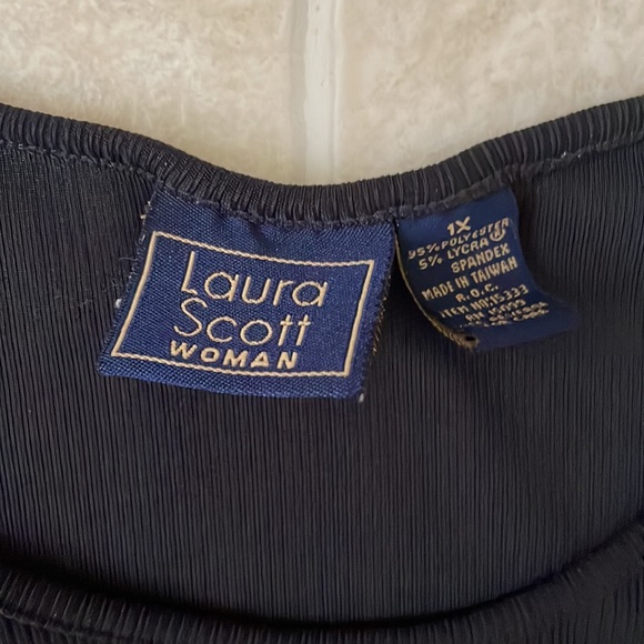 Laura Scott | Tops | Laura Scott Tank | Poshmark